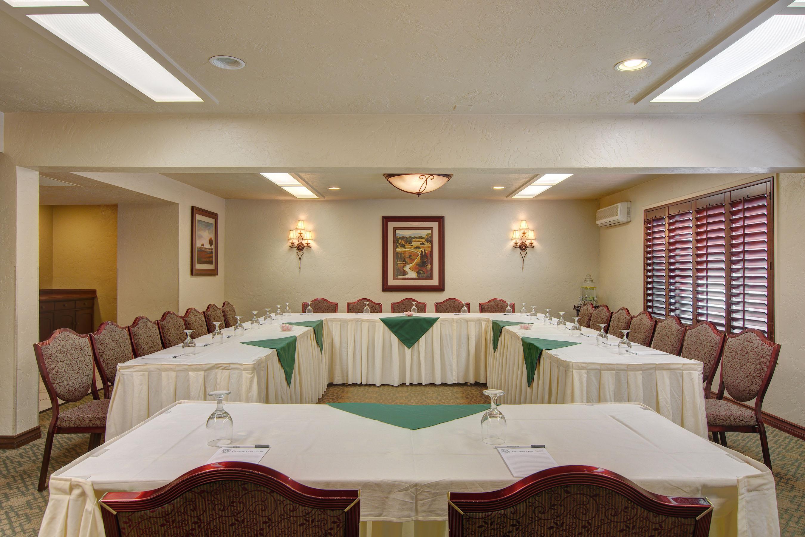 Piccadilly Inn Shaw, Fresno, USA | 10times Venues